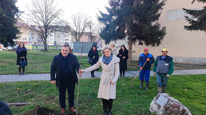 Modriča: „16 dana aktivizma u borbi protiv rodno zasnovanog nasilja ... Modriča: „16 dana aktivizma u borbi protiv rodno zasnovanog nasilja ...