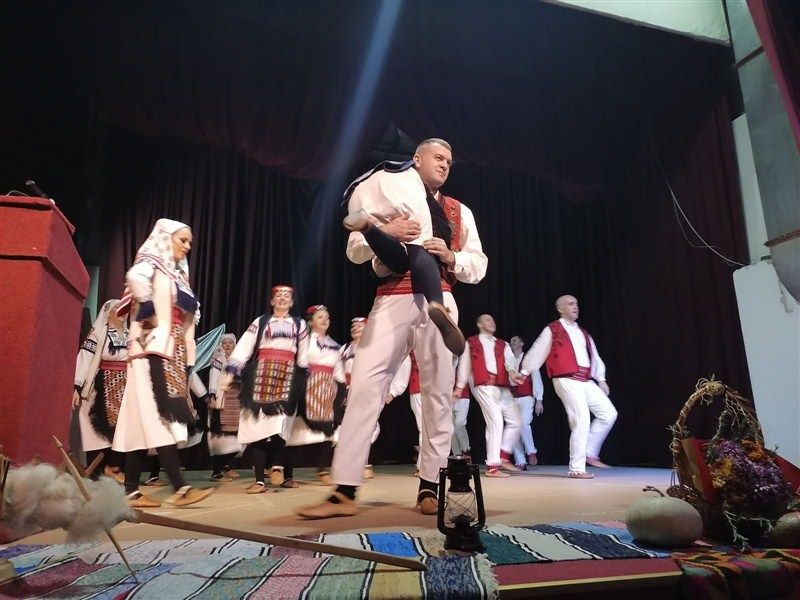 Veteransko veče folklora u opštini Srbac okupilo društva iz Srbije i ...