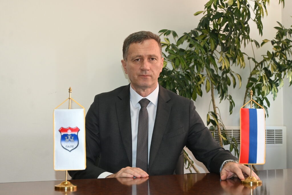 Pale: Jugović čestitao Dan policije - Nacelnik